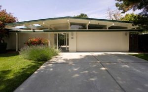 15 MID CENTURY MODERN GARAGE IDEAS THAT LOOK FANTASTIC! - GARAGE GUIDES