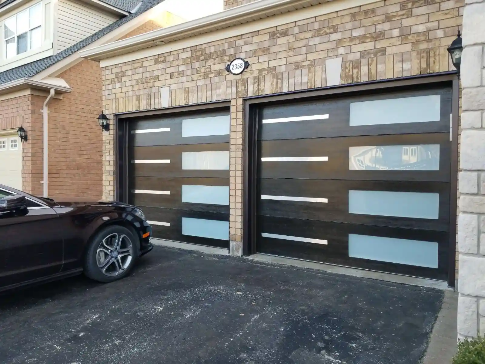 Inspiring Contemporary Garage Doors With Windows - GARAGE GUIDES